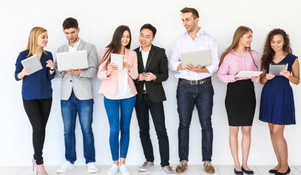 Tips Berpakaian yang Tepat di Tempat Kerja - Larusso's Blog